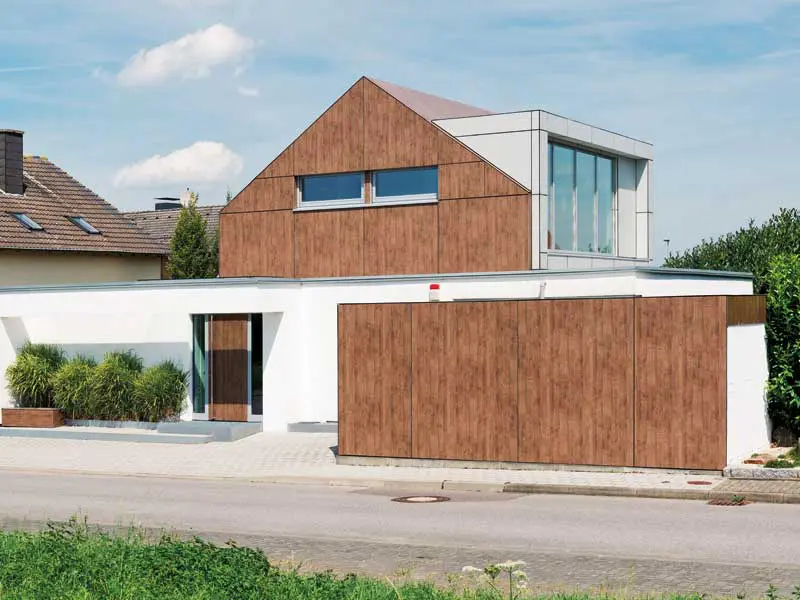 Haus Mit Holzfassade Und Putz
