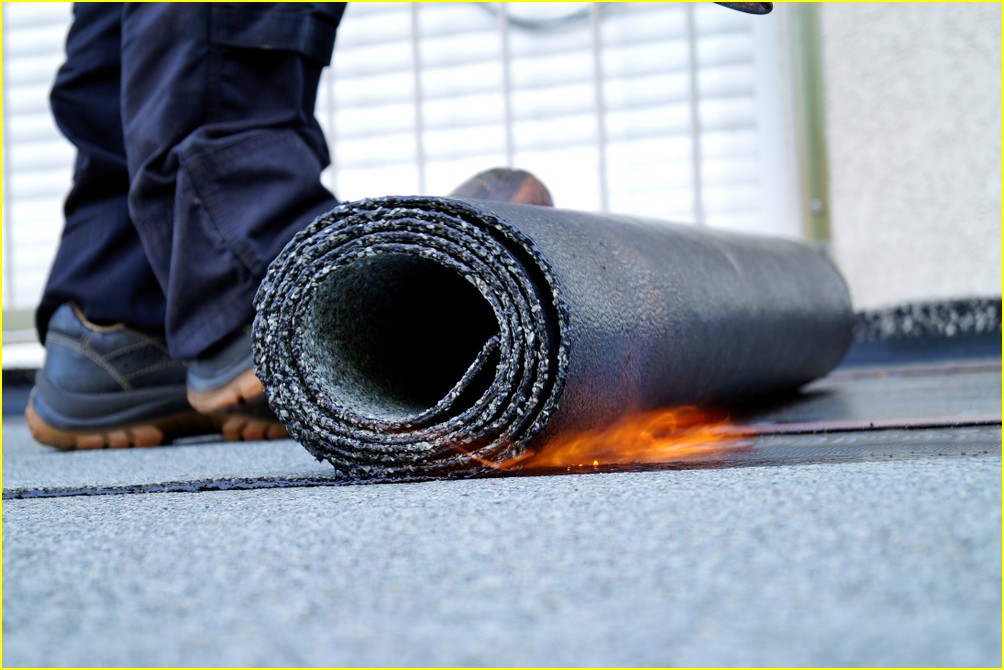 Bitumenbahn verlegen: Profi-Guide für dauerhafte Gebäudeabdichtung ...