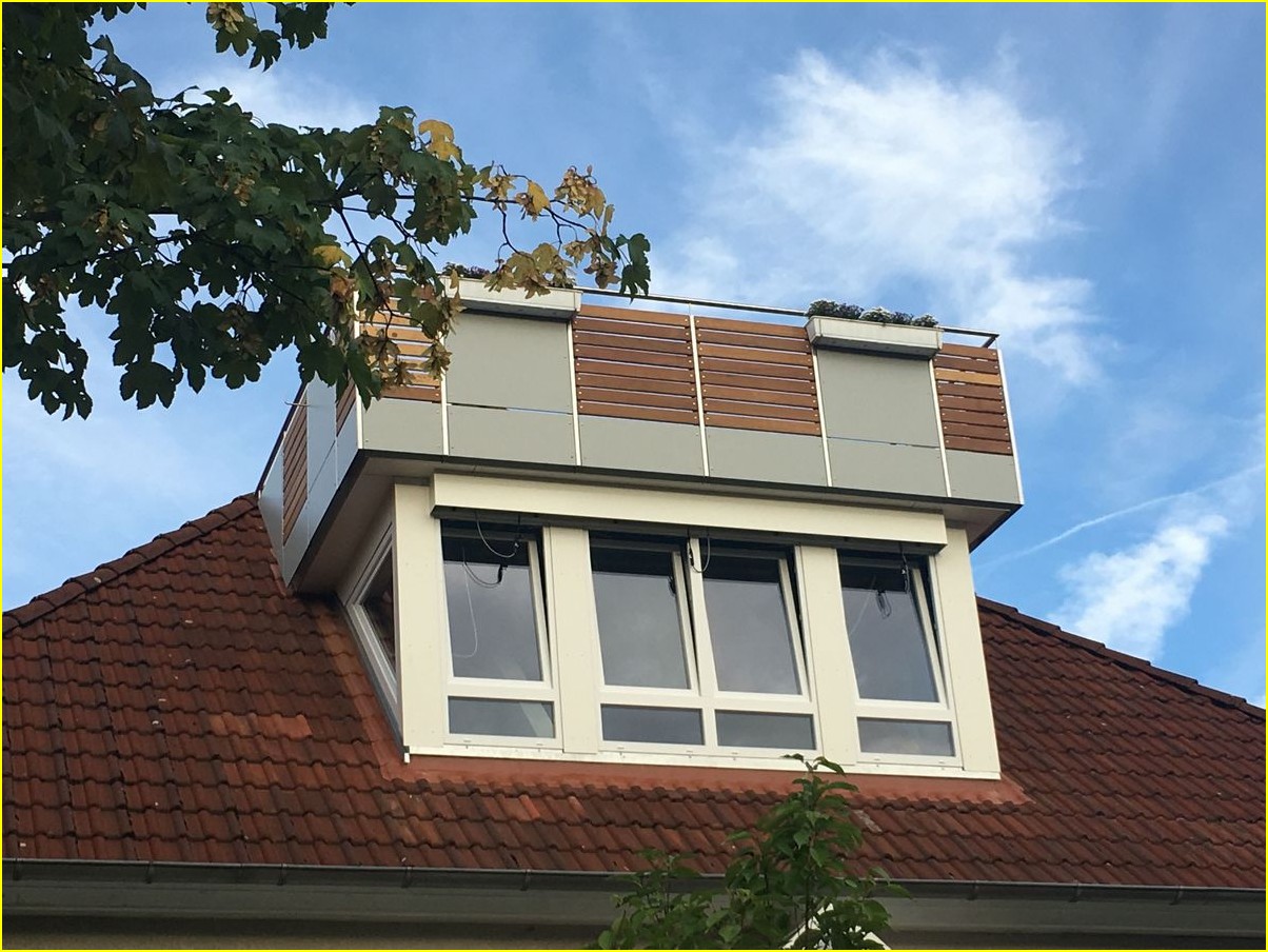 Wunderschone Dachgaube Mit Balkon Ebenbild